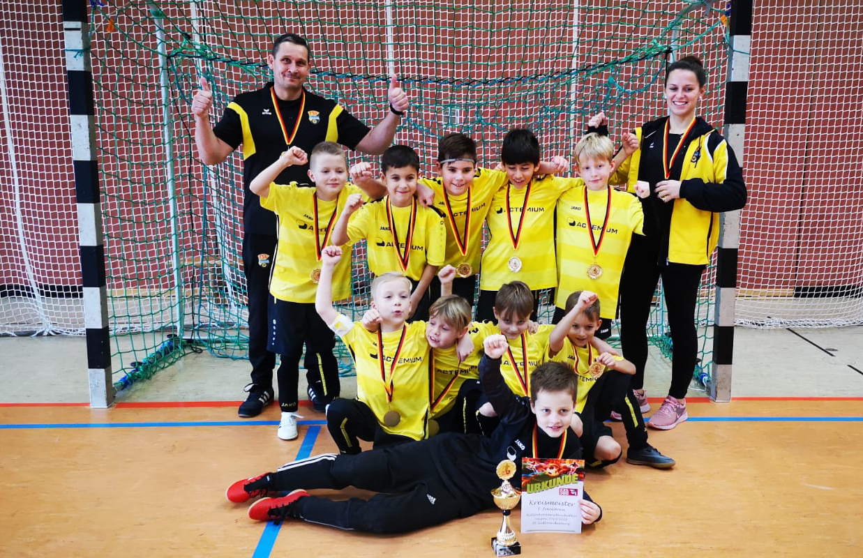 Hallenkreismeisterschaft im Futsal - Knappen-Nachwuchs räumt ab ...